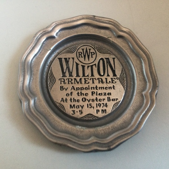 Wilton | Accents | Rare Vintage Wilton Armetale Ny Plaza Hotel Coaster ...
